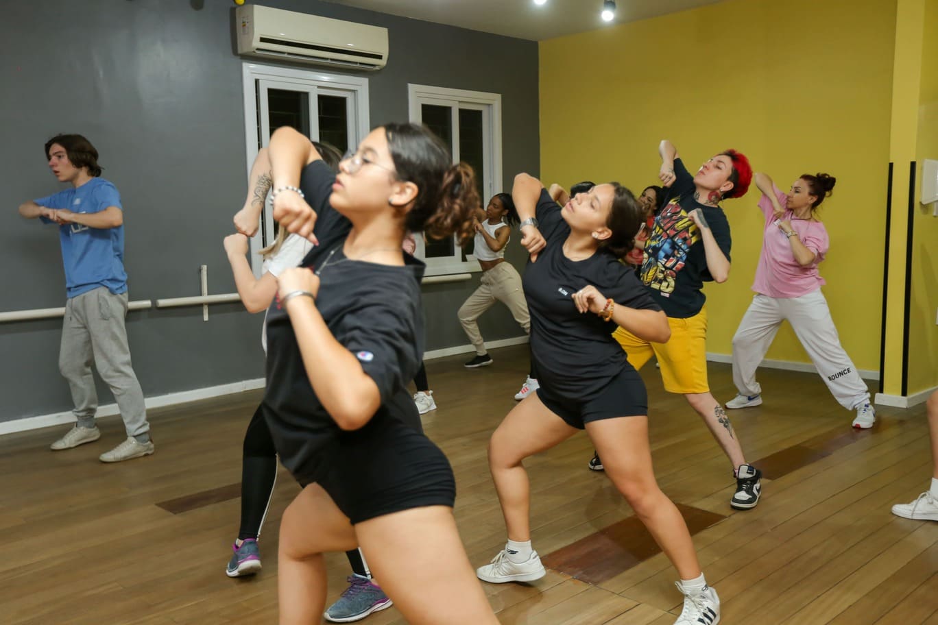 Quem Somos? – Adhana Dance School